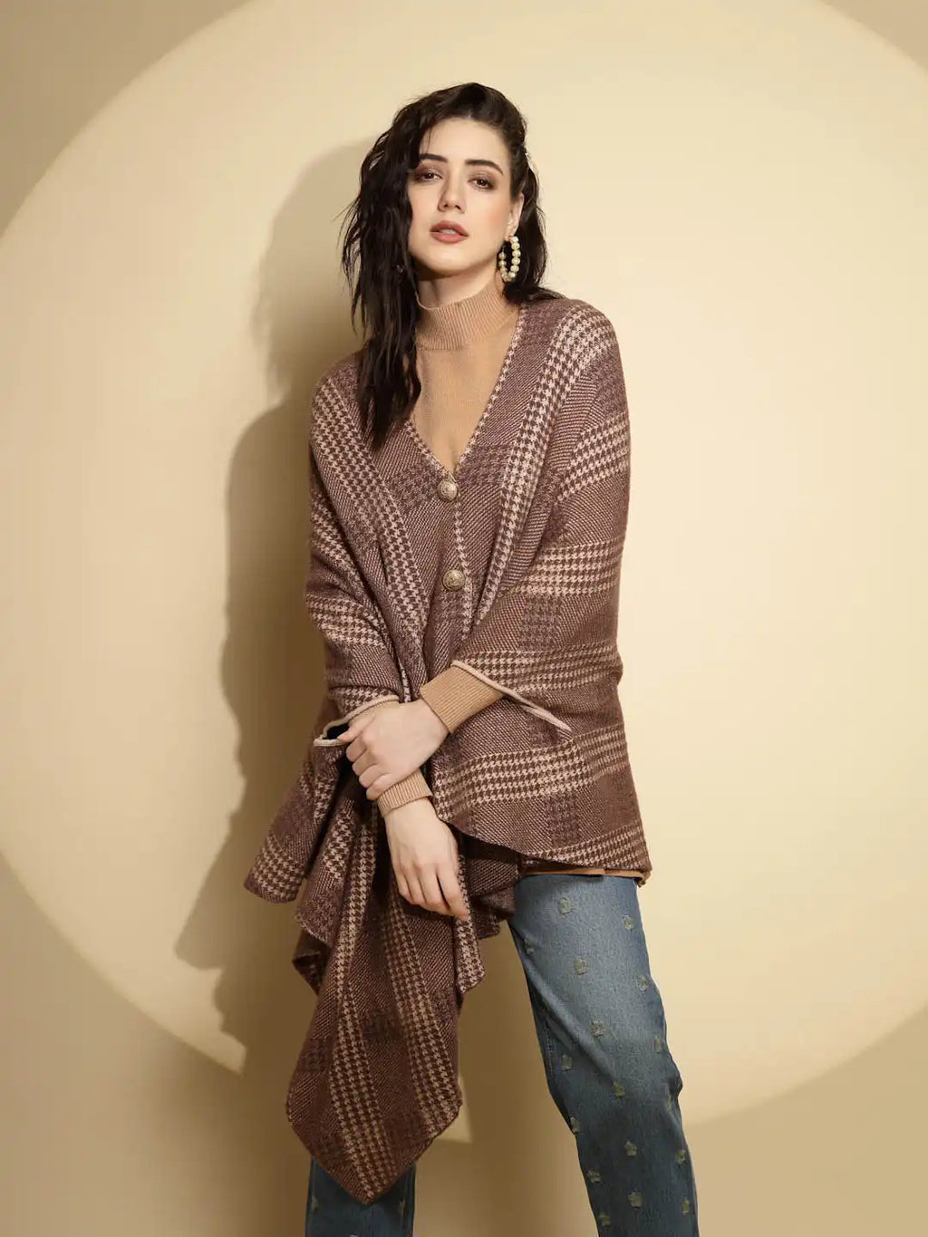 Brown Abstract Knitted Winter Shrug – Global Republic